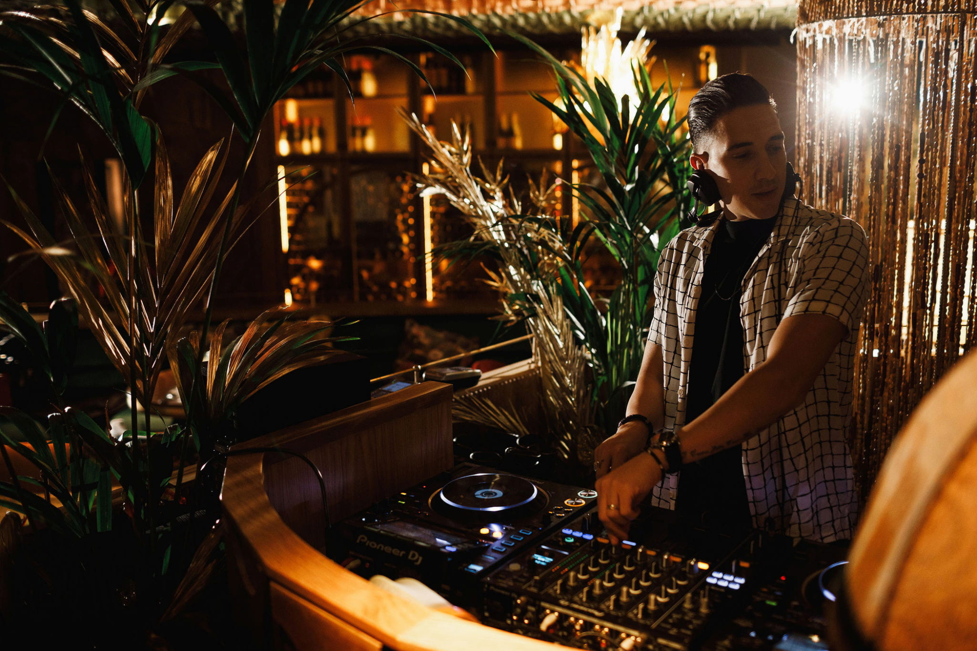 Live Bands & DJs at Amazónico Miami