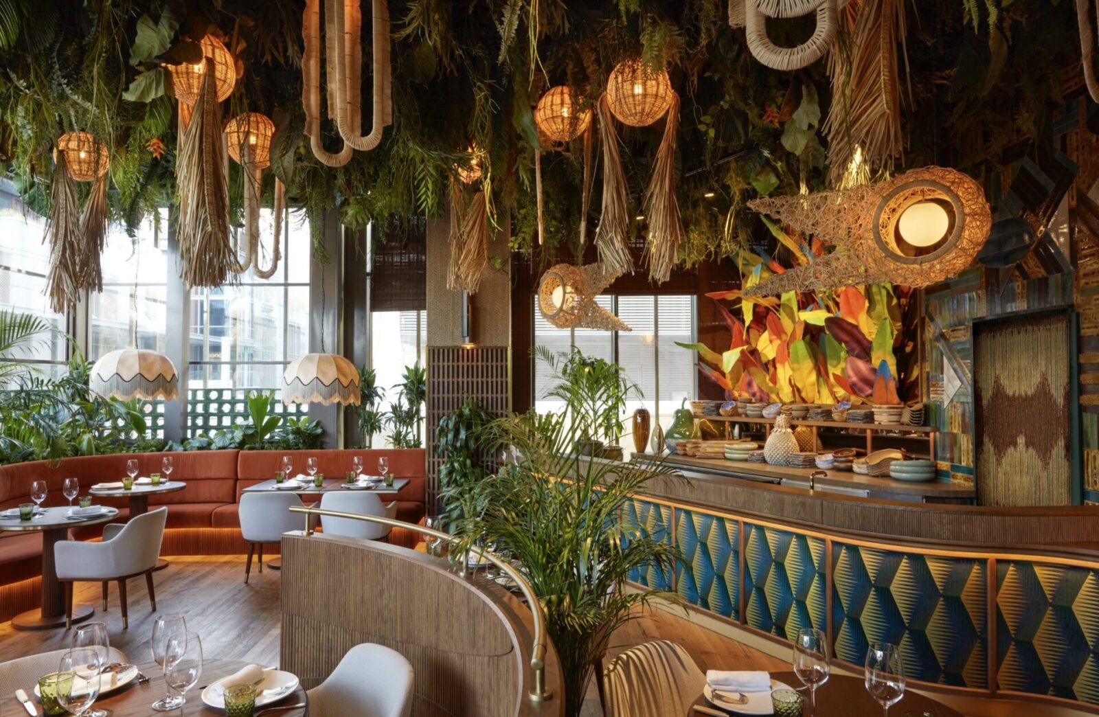 Spaces - Dubai - Amazónico